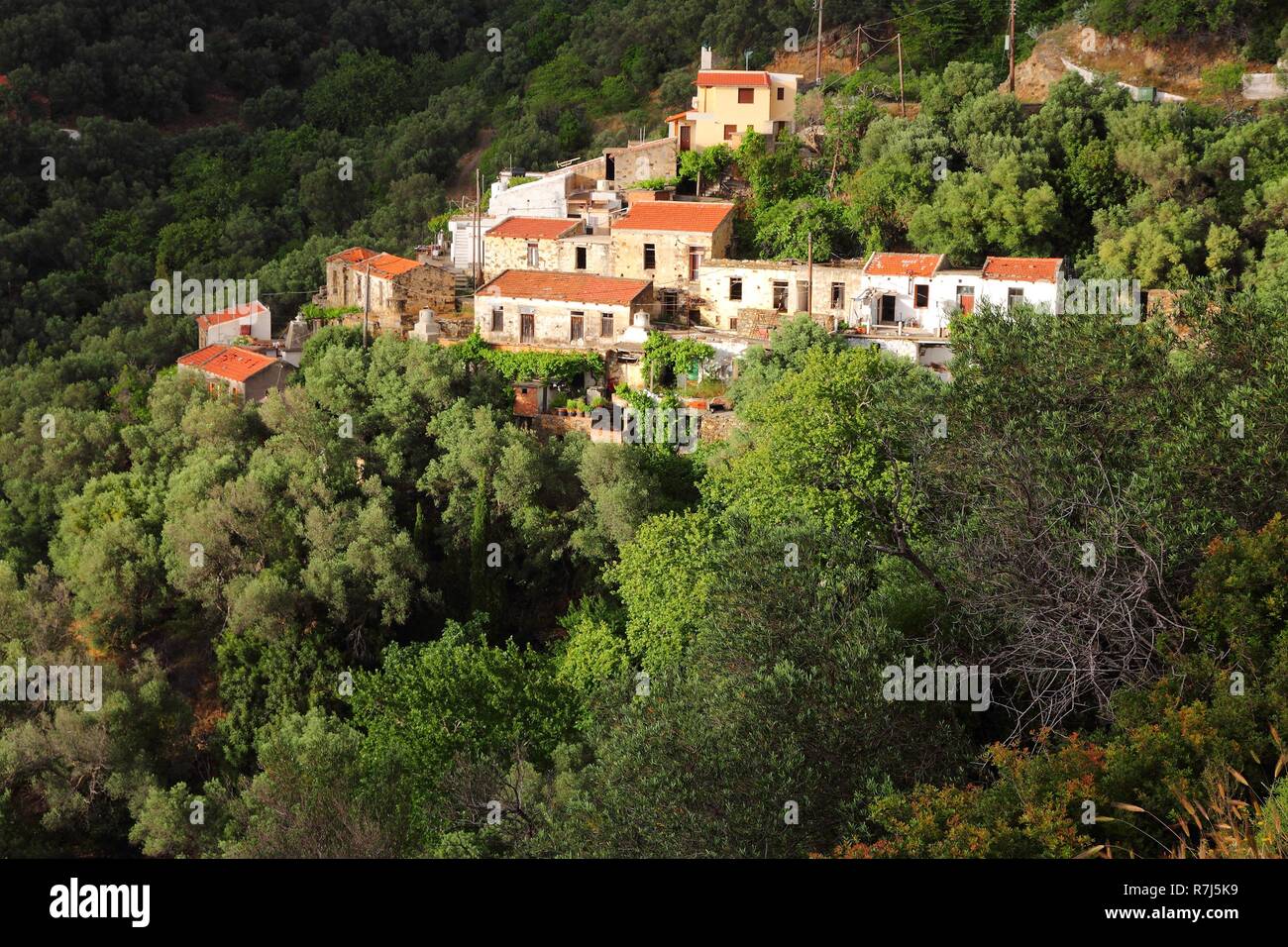 Greece crete village countryside hi-res stock photography and images ...