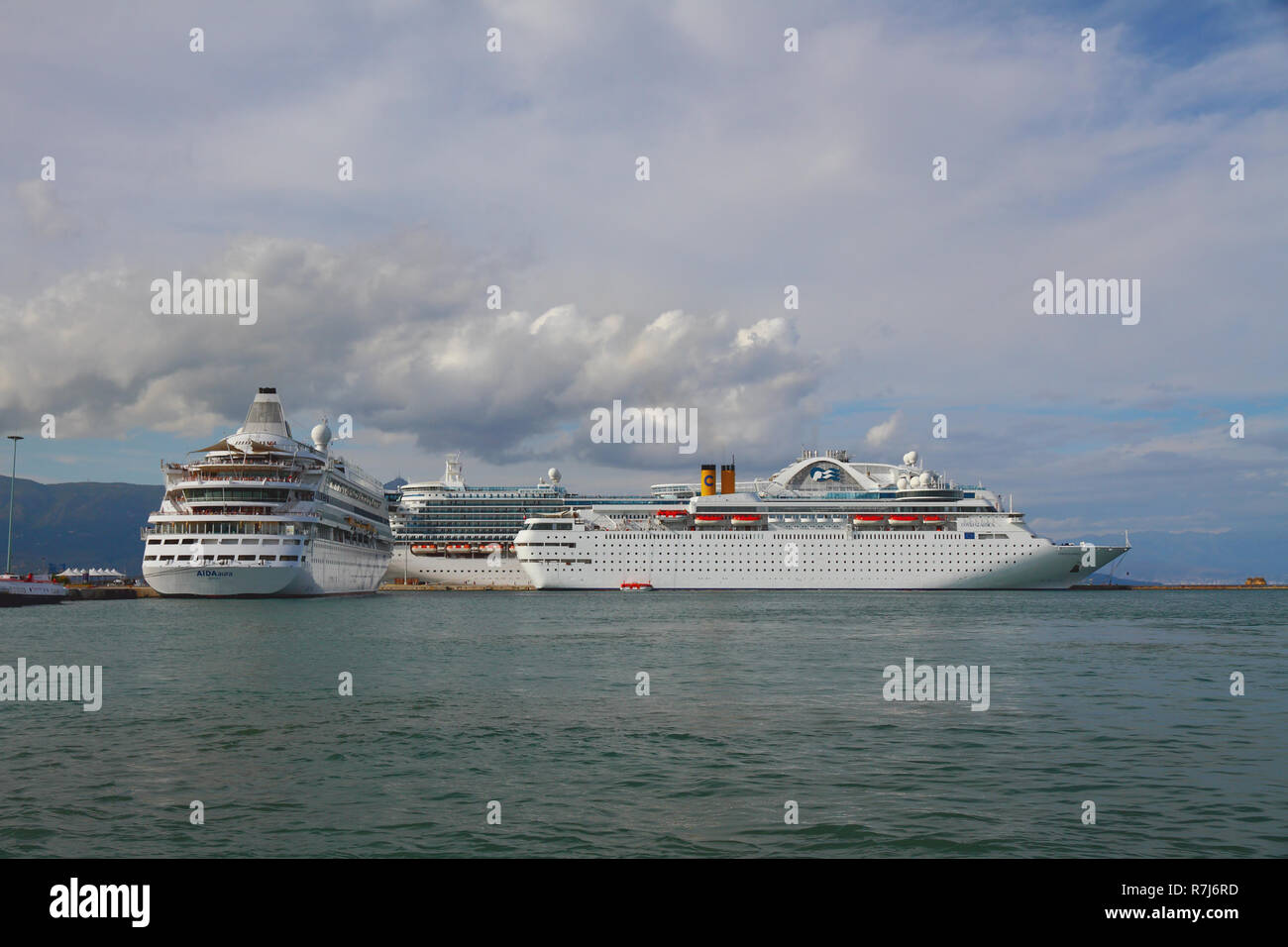 Cruise terminal corfu hi-res stock photography and images - Alamy