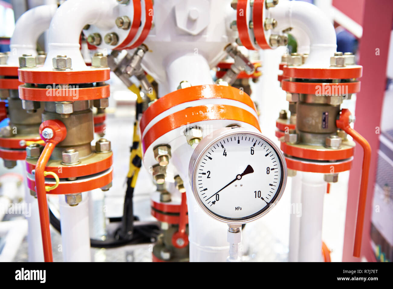Industrial gas meter hi-res stock photography and images - Alamy
