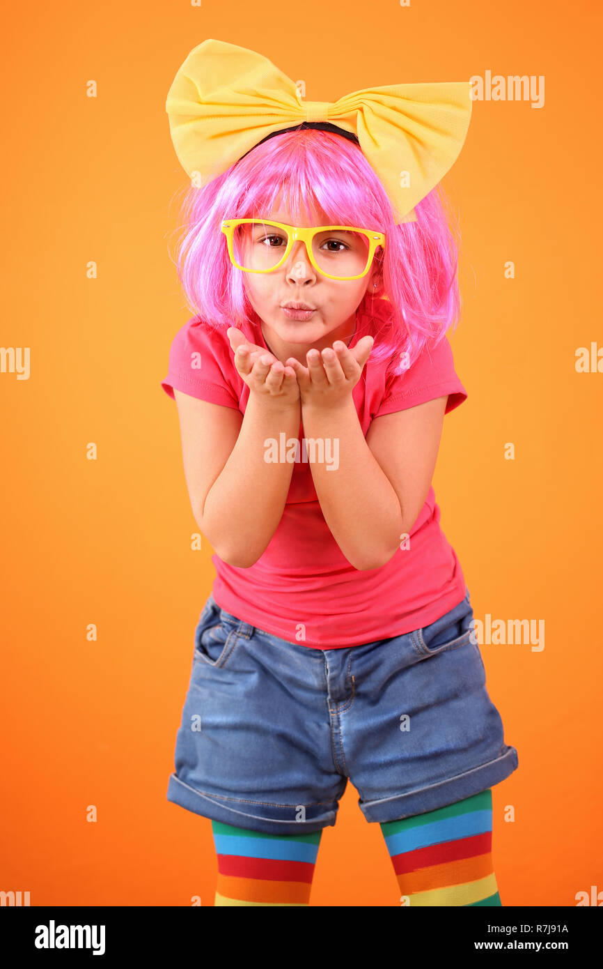Throwing a kiss hi-res stock photography and images - Alamy