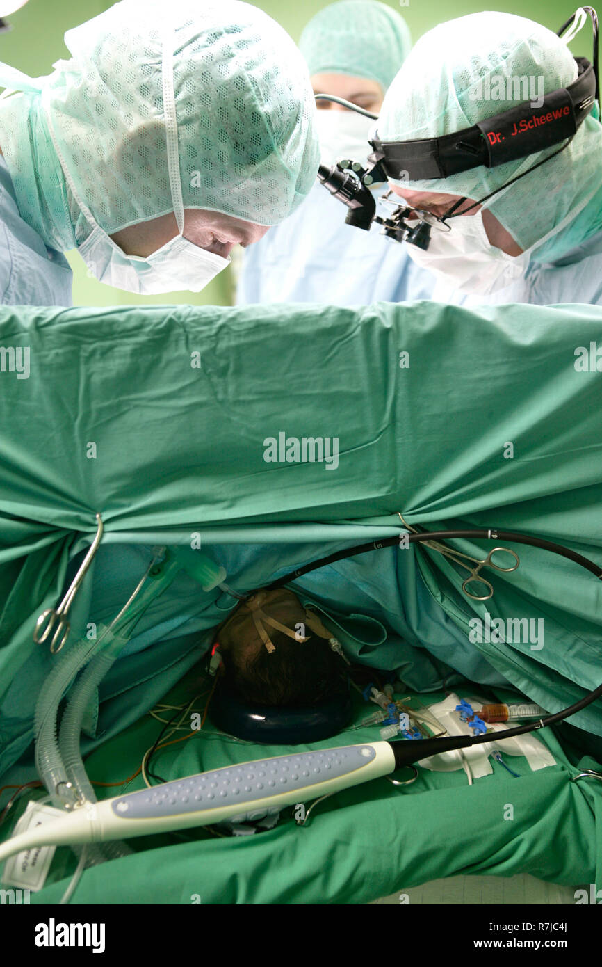 Herzoperation hi-res stock photography and images - Alamy
