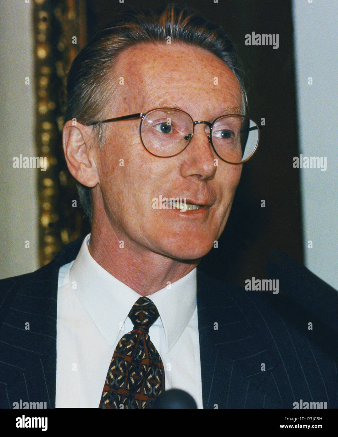 William R White Canadian economist OECD and Bank of international ...