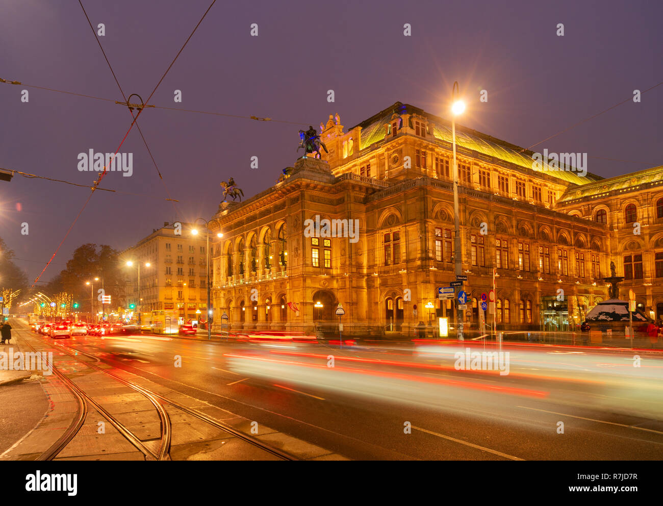 Opera of Vienna Stock Photo - Alamy