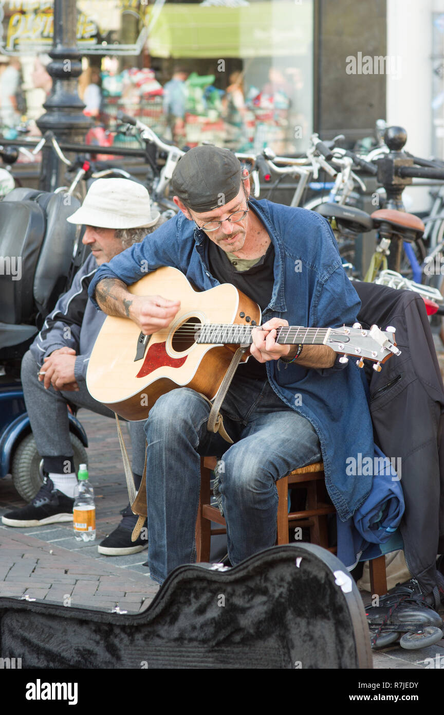 Busking netherlands hi-res stock photography and images - Alamy