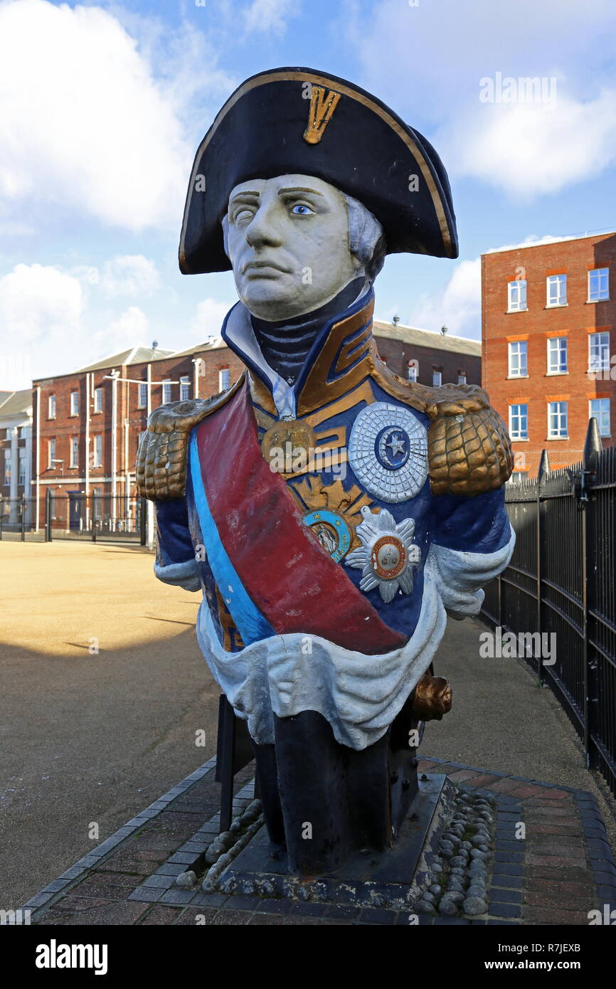 Horatio nelson figurehead hi-res stock photography and images - Alamy