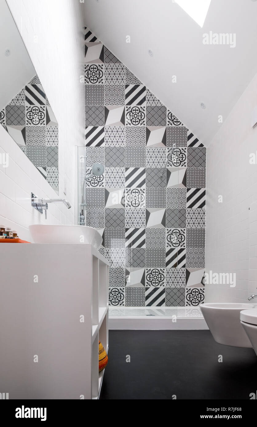Wall High Ceiling Bathroom Ideas Room Service? | Trends