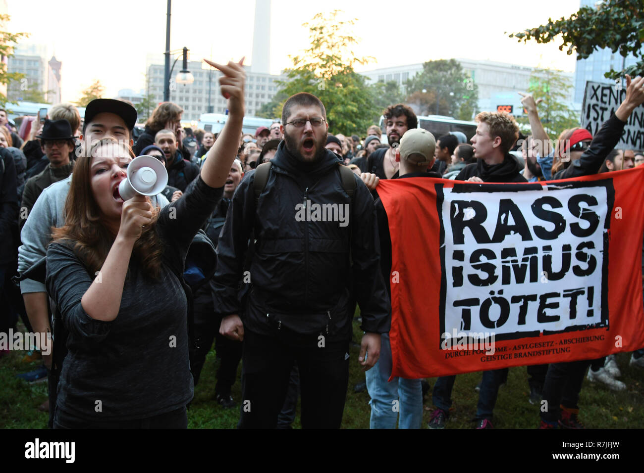 Left wing right wing hi-res stock photography and images - Alamy