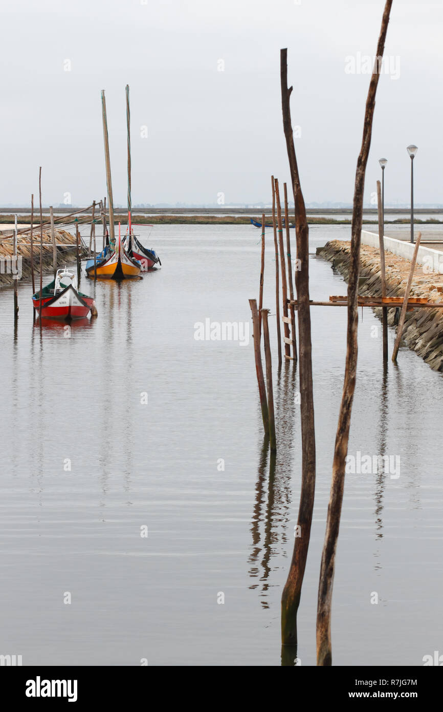 Traditional seaweed collecting boat hi-res stock photography and images ...