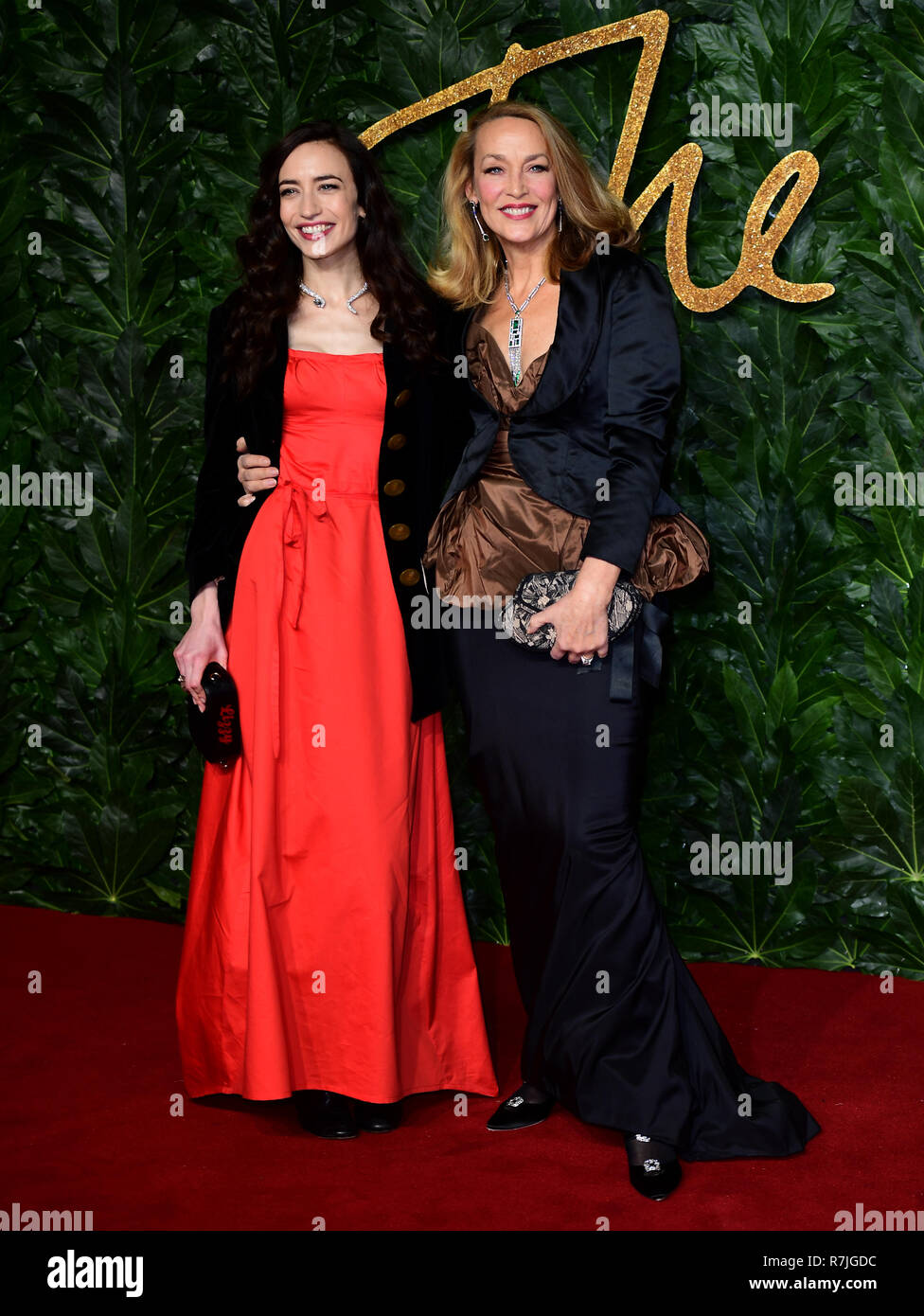 Elizabeth jagger and jerry hall hi-res stock photography and images - Alamy