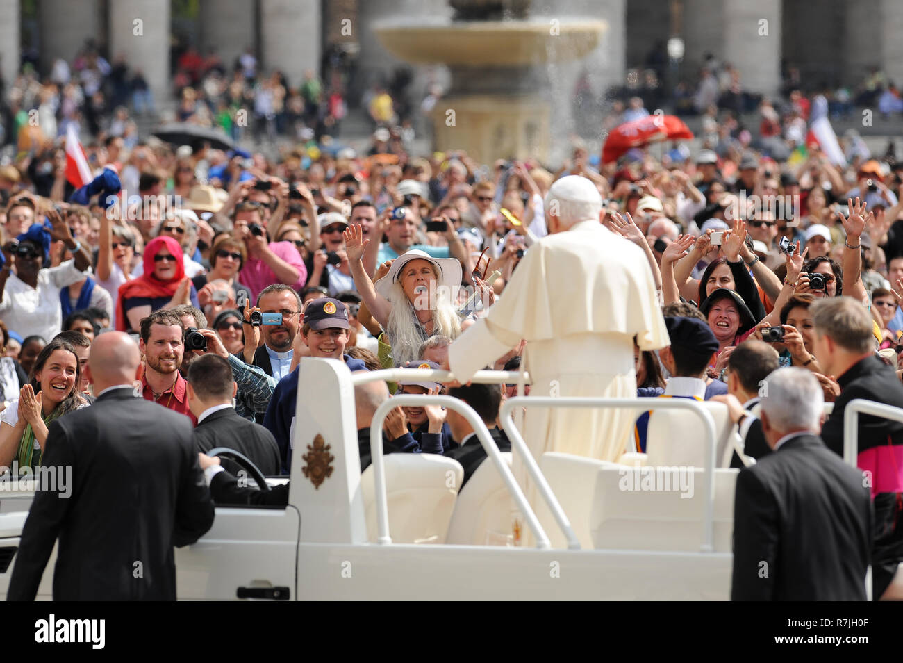 Pope Benedict XVI in papamobile Mercedes-Benz W463 during the every ...