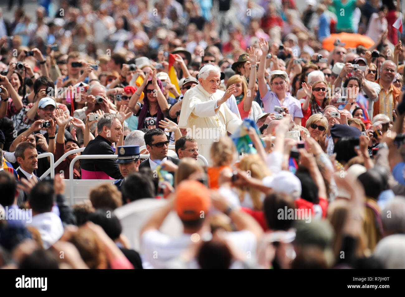 Pope Benedict XVI with Chaplain of His Holiness and his Principal ...