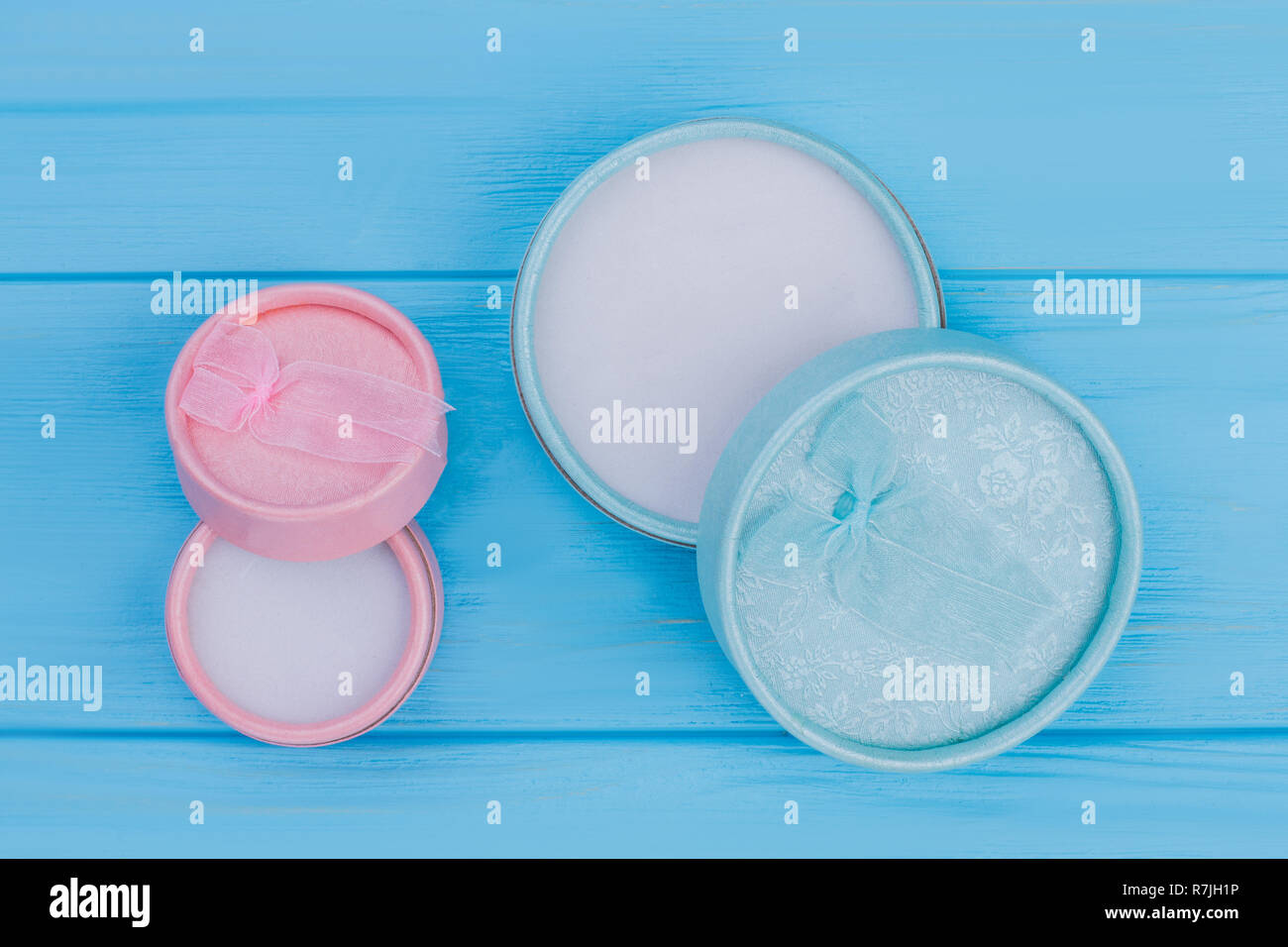 Top view desk precious ring hi-res stock photography and images - Alamy