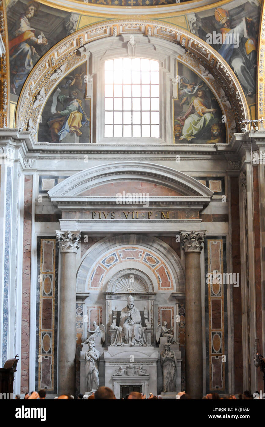 Tomb of Pope Pius VII by Bertel Thorvaldsen in Italian Renaissance ...