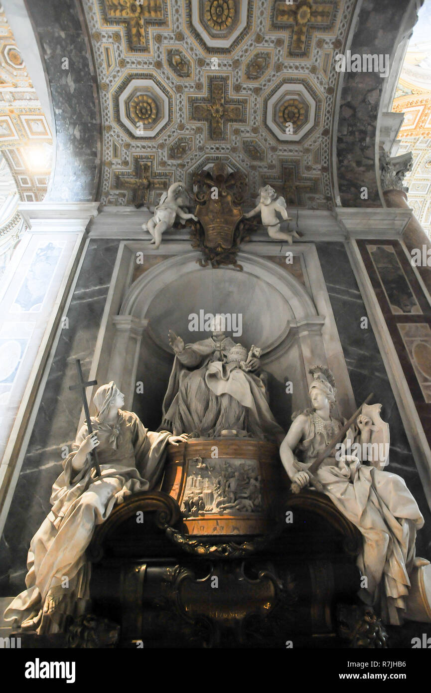 Tomb of Pope Innocent XI in Italian Renaissance Papale Basilica ...