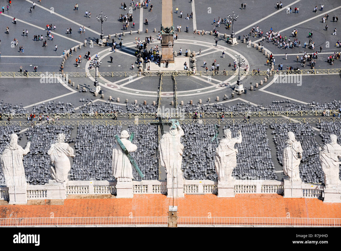 St. Peter Square, Jesus Christ and Twelve Apostles statues on Carlo ...
