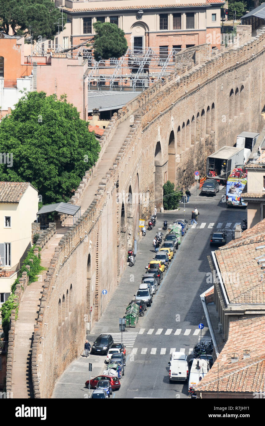 Roma passetto del borgo hi-res stock photography and images - Alamy