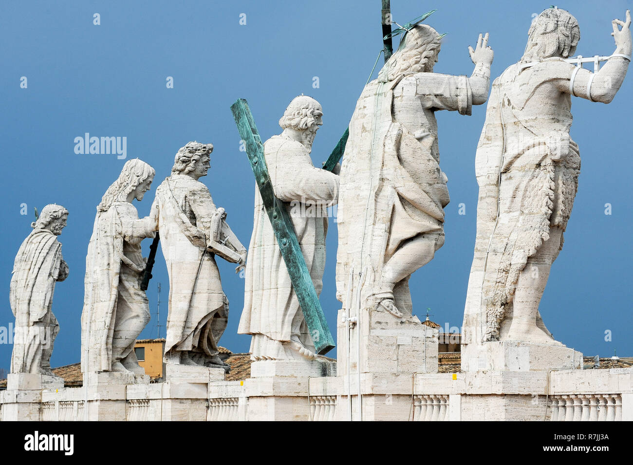 Jesus Christ and Twelve Apostles statues on Carlo Maderno facade of ...