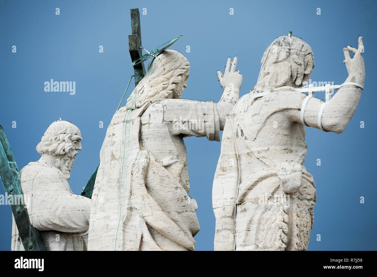 Jesus Christ and Twelve Apostles statues on Carlo Maderno facade of ...
