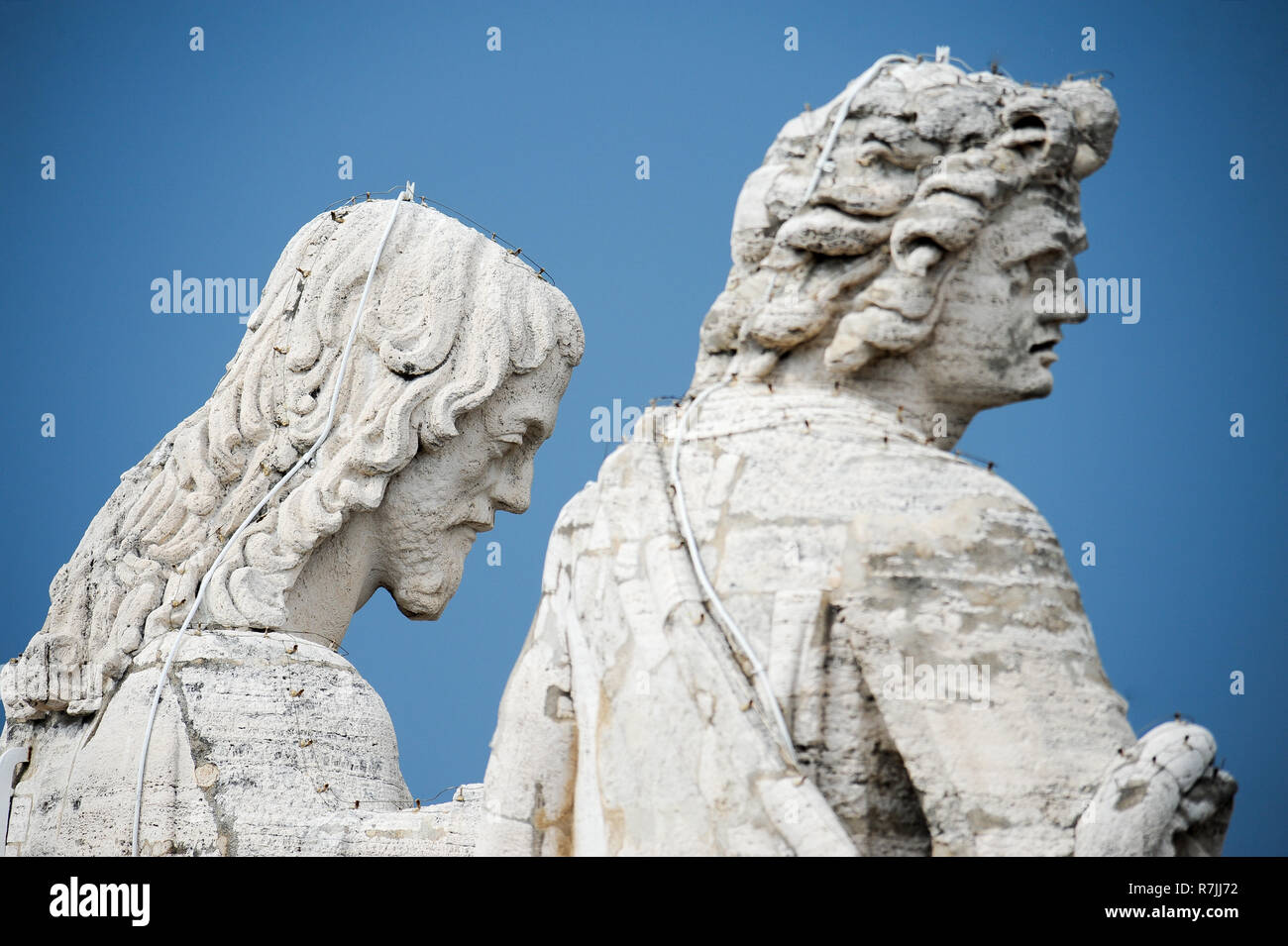 Jesus Christ and Twelve Apostles statues on Carlo Maderno facade of ...