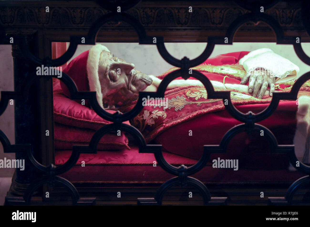 Pope innocent xi body hi-res stock photography and images - Alamy