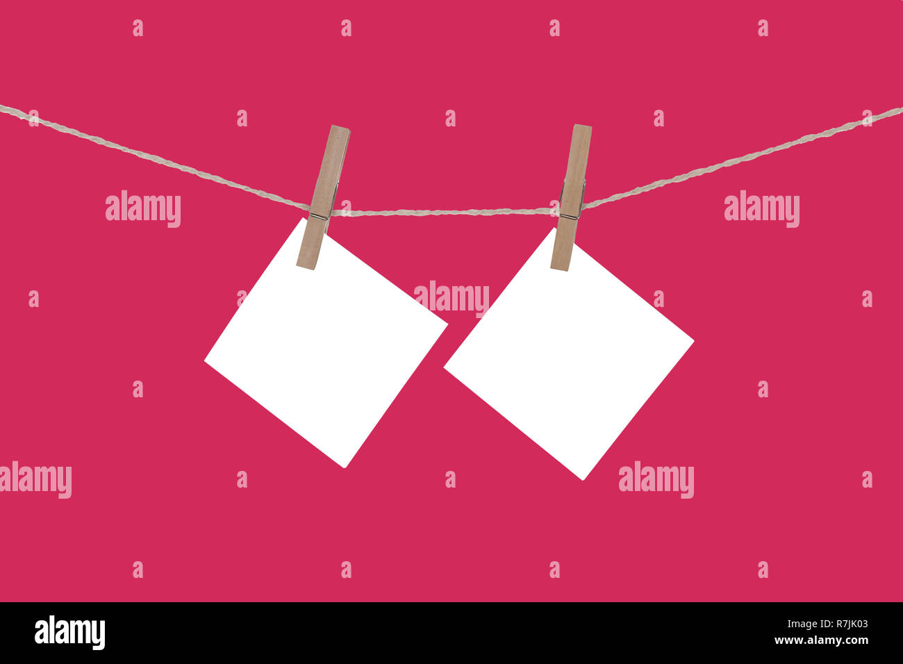 White blank cards on rope hi-res stock photography and images - Alamy