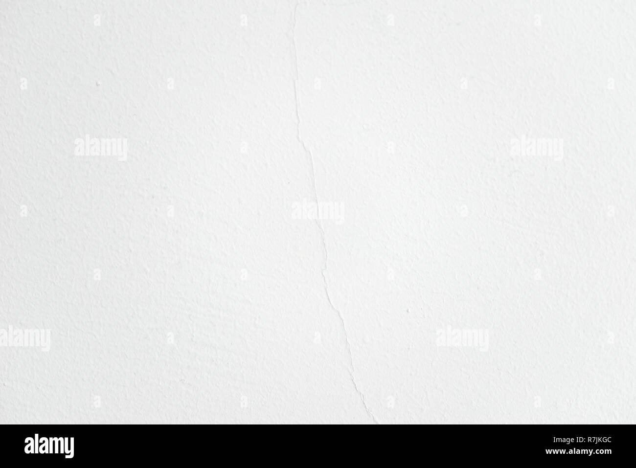 Texture of cracked white wall Stock Photo - Alamy