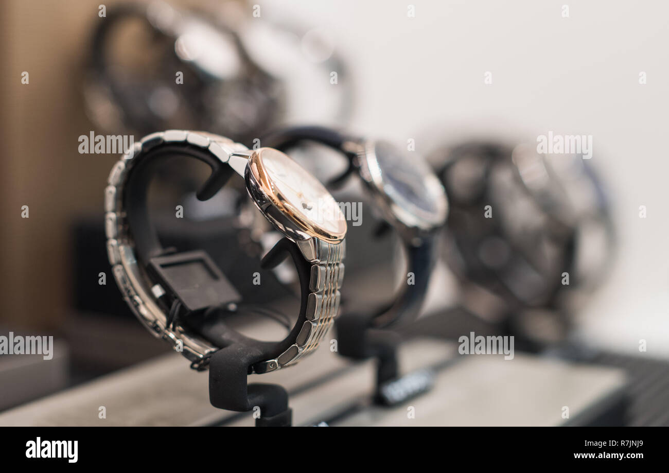 Expensive watches in a luxury store Stock Photo - Alamy