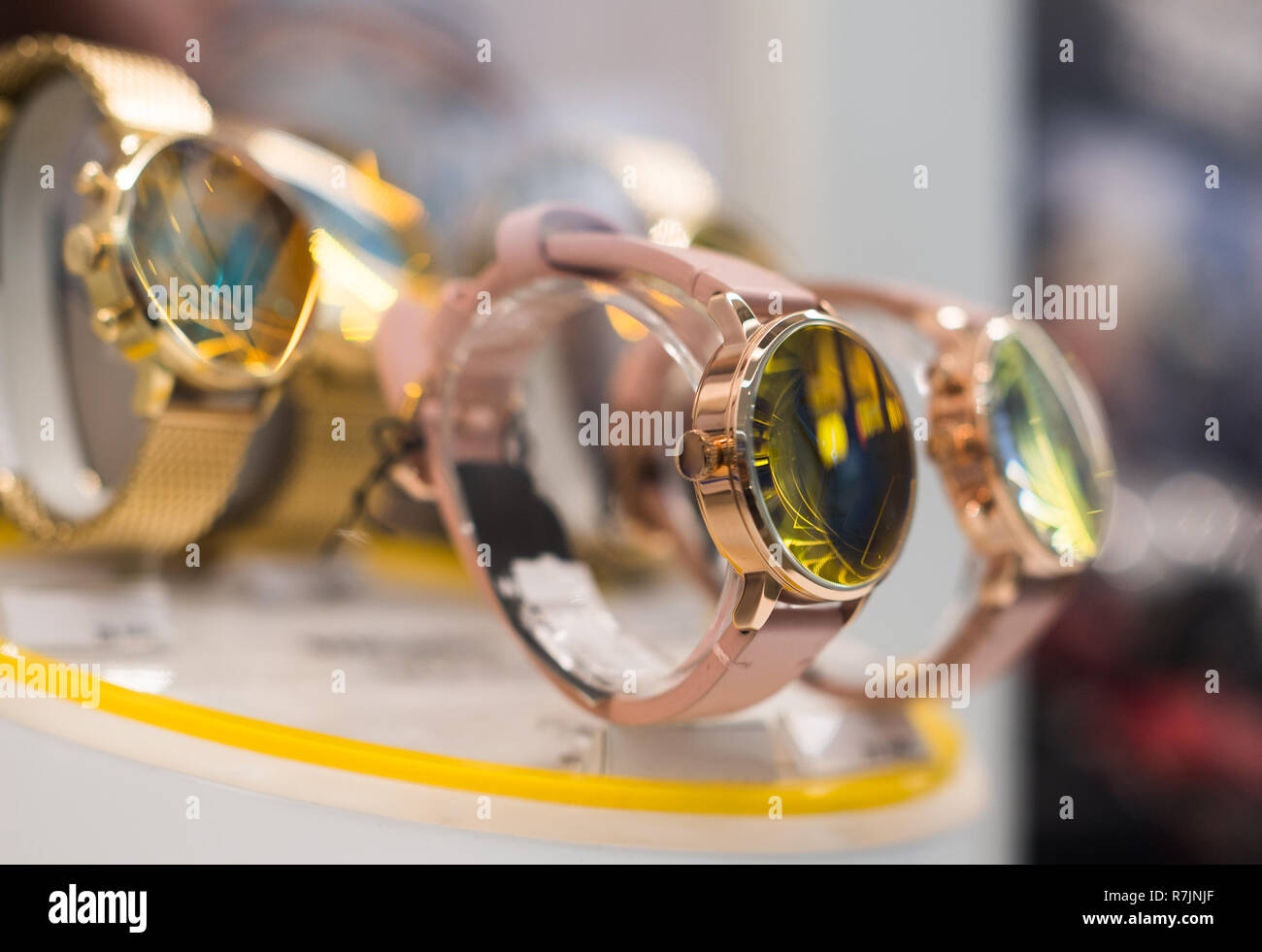 Expensive watches in a luxury store Stock Photo - Alamy