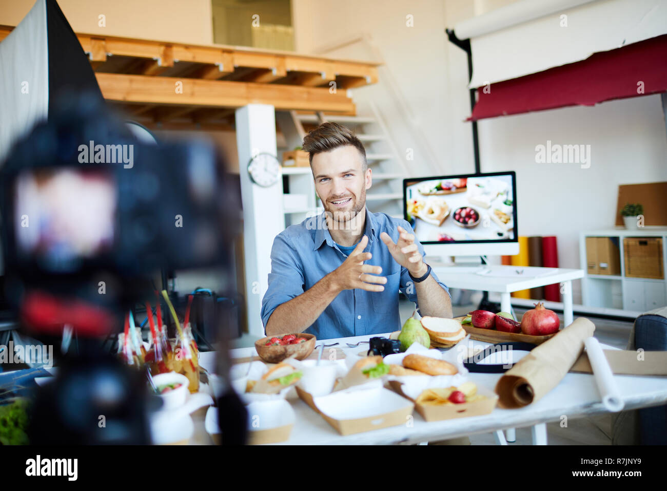 Cooking show hi-res stock photography and images - Alamy