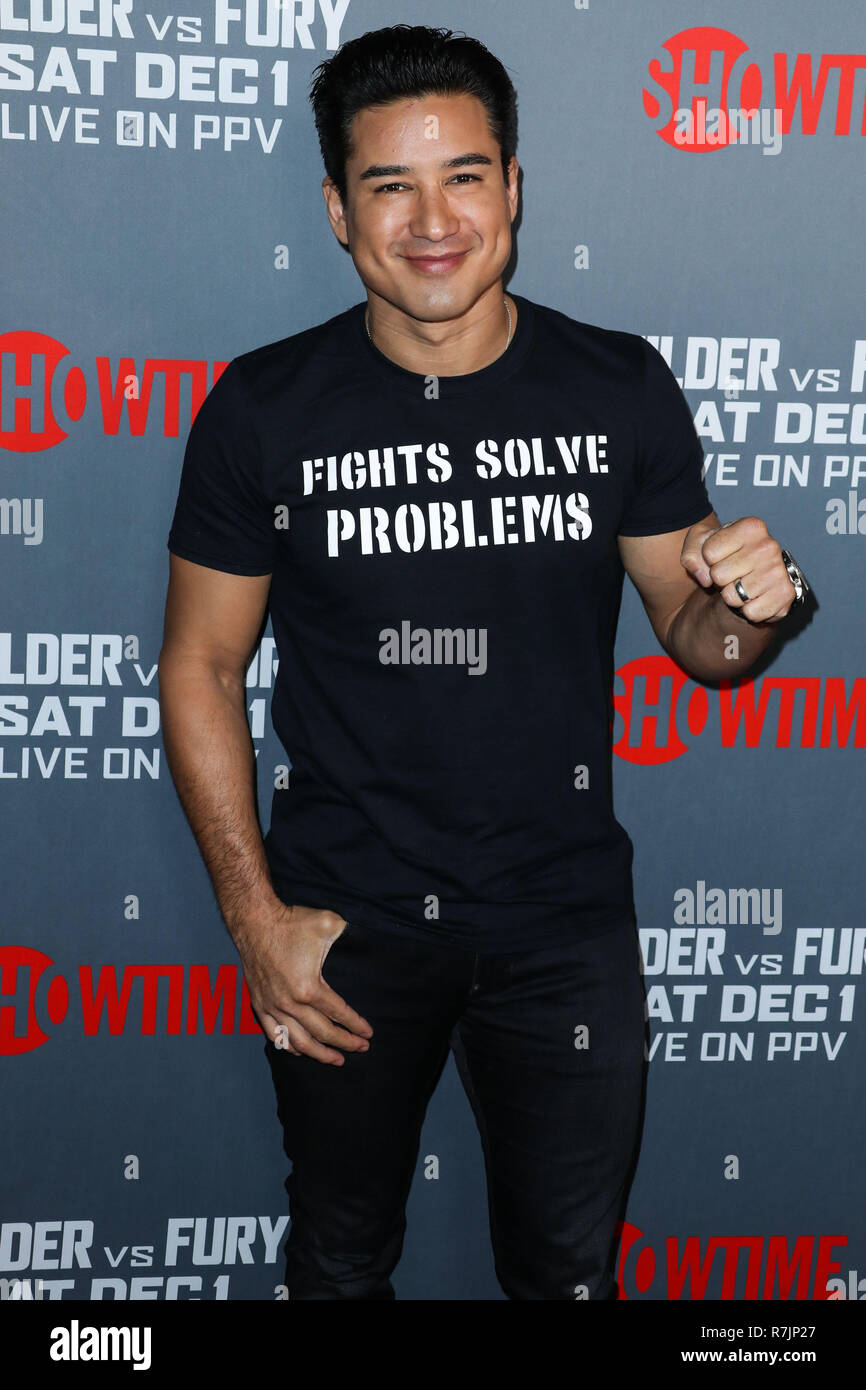 LOS ANGELES, CA, USA - DECEMBER 01: Mario Lopez at the Showtime PPV ...