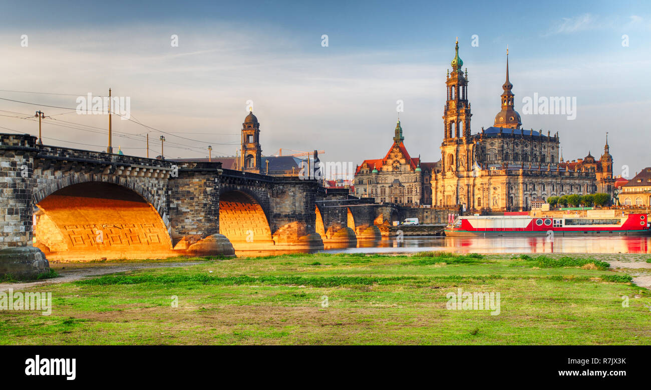 Summer at dresden cathedral hi-res stock photography and images - Alamy