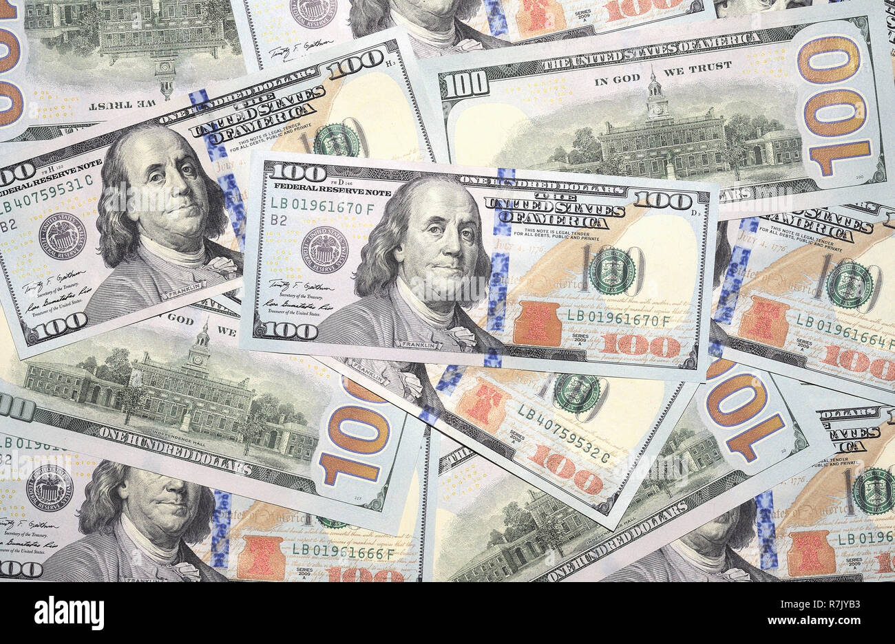 New 100 US dollar banknotes Stock Photo - Alamy