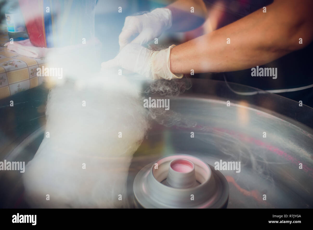 making of the cotton candy Stock Photo - Alamy