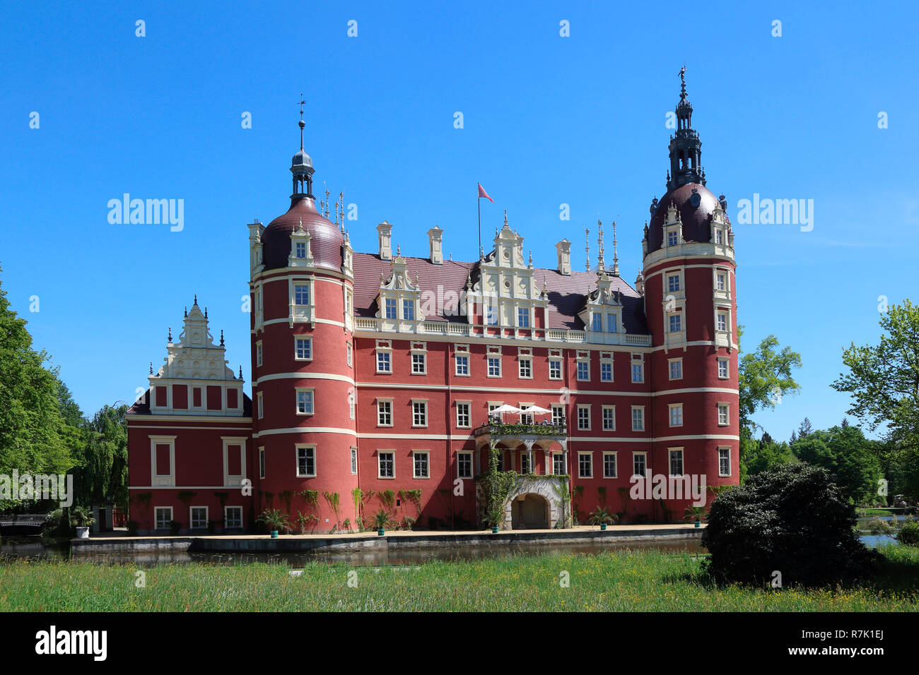 Muskau castle hi-res stock photography and images - Alamy