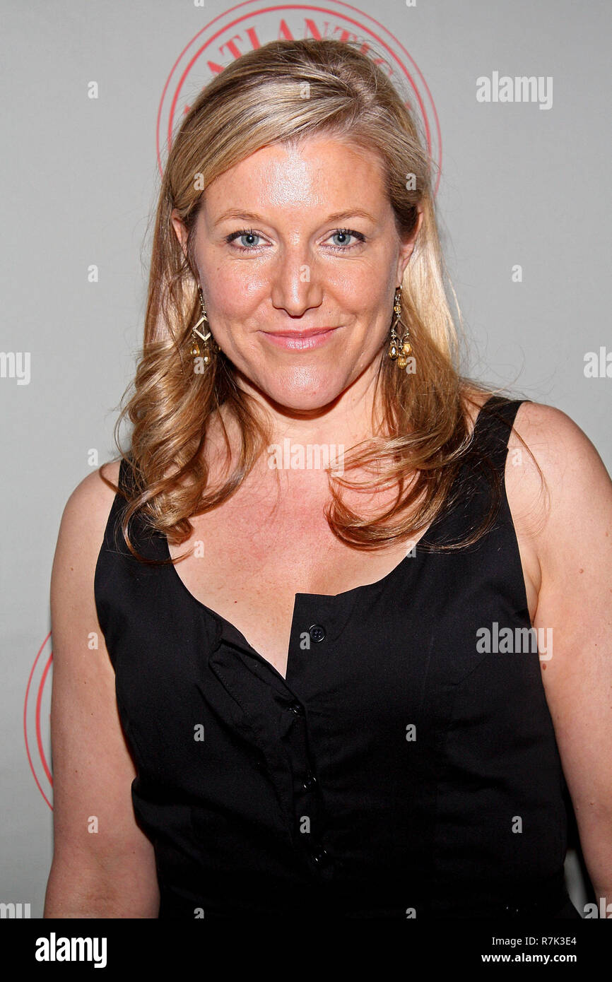NEW YORK - APRIL 27: Mary McCann attends the 2009 Atlantic Theater ...