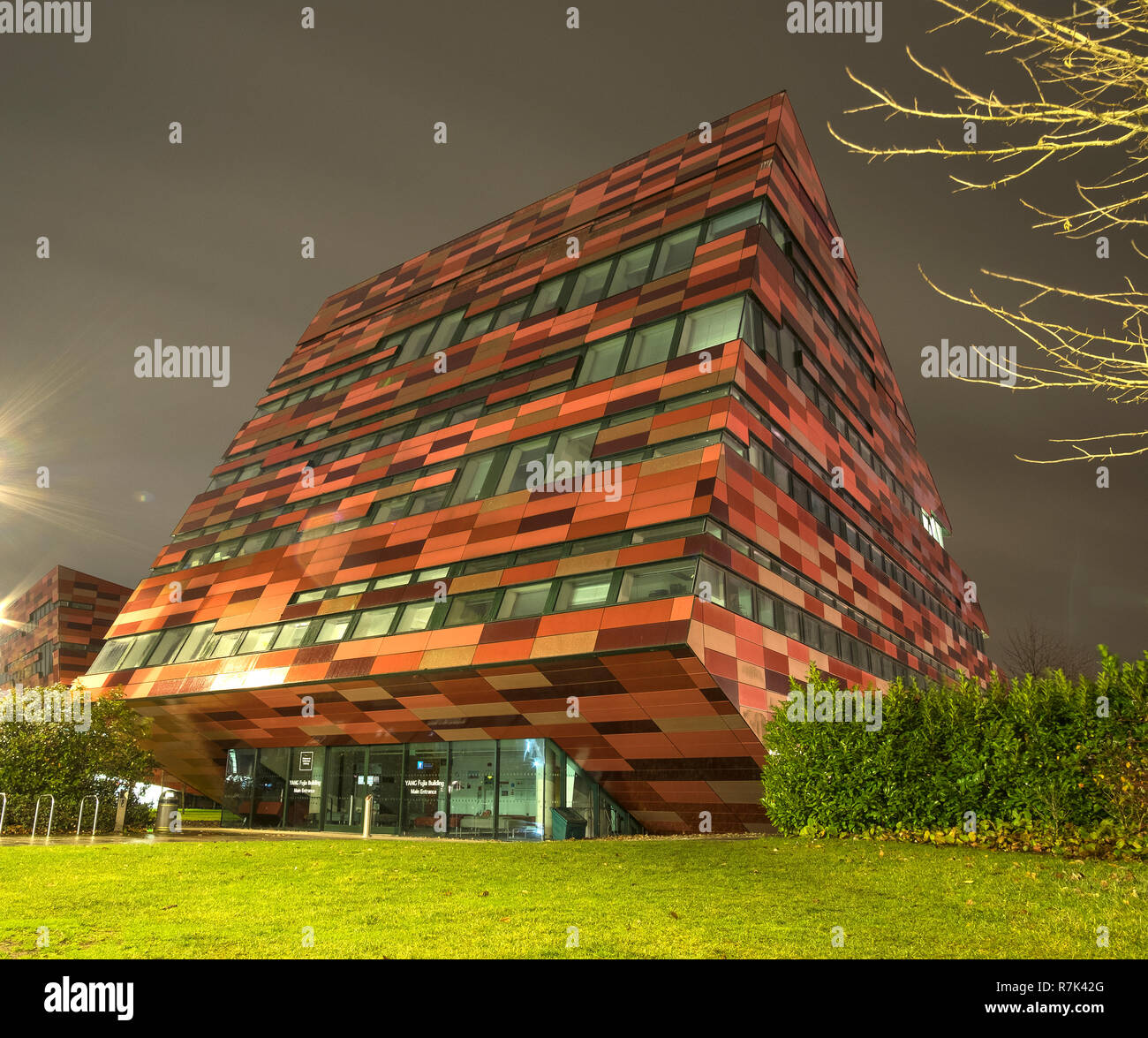Modern University Buildings Stock Photos & Modern University Buildings ...