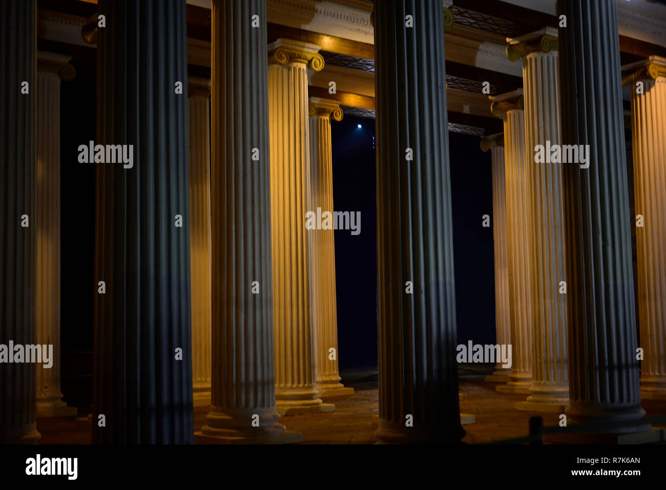 Column Colonnade Greece Roman Architecture at Kolkata Stock Photo - Alamy