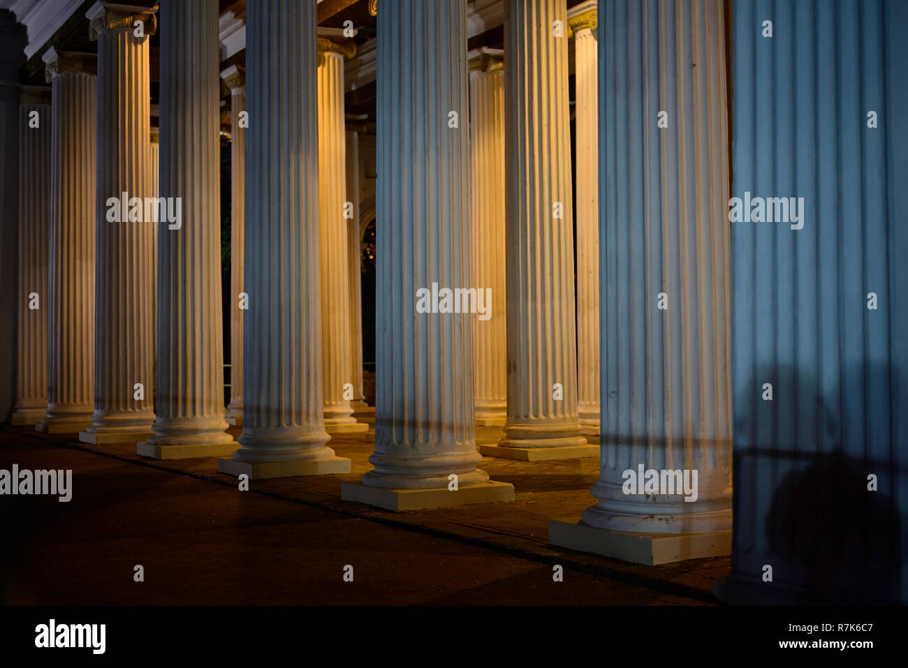 Column Colonnade Greece Roman Architecture at Kolkata Stock Photo - Alamy