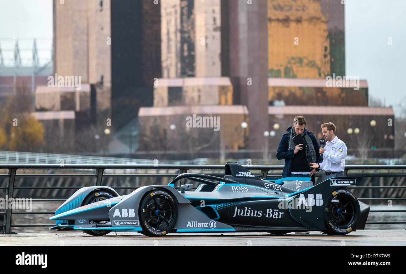 Sam bird visits bbc studios hi-res stock photography and images - Alamy