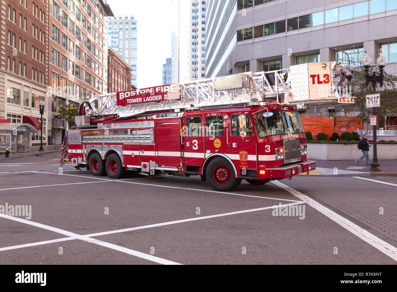 Boston Fire Department Tower Ladder 3, Seaport District, Boston ...