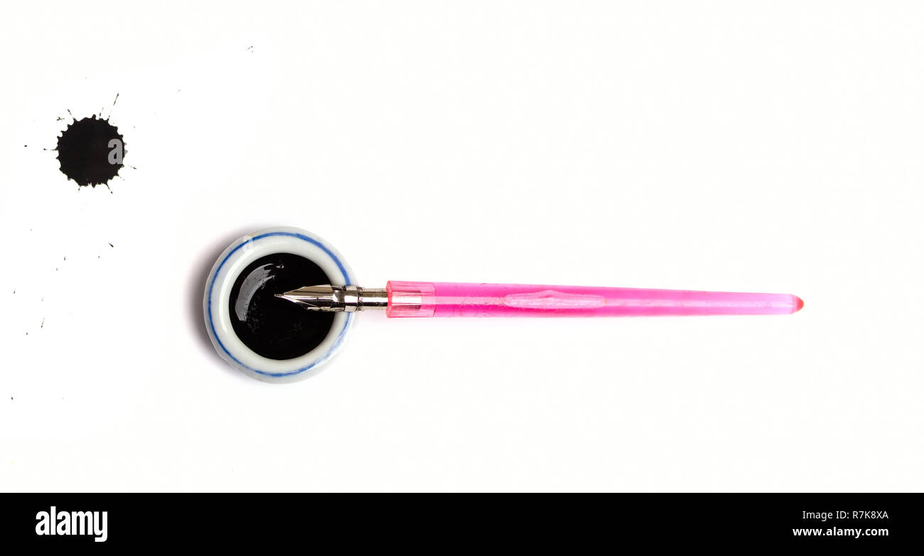 Ink pen paper hi-res stock photography and images - Alamy