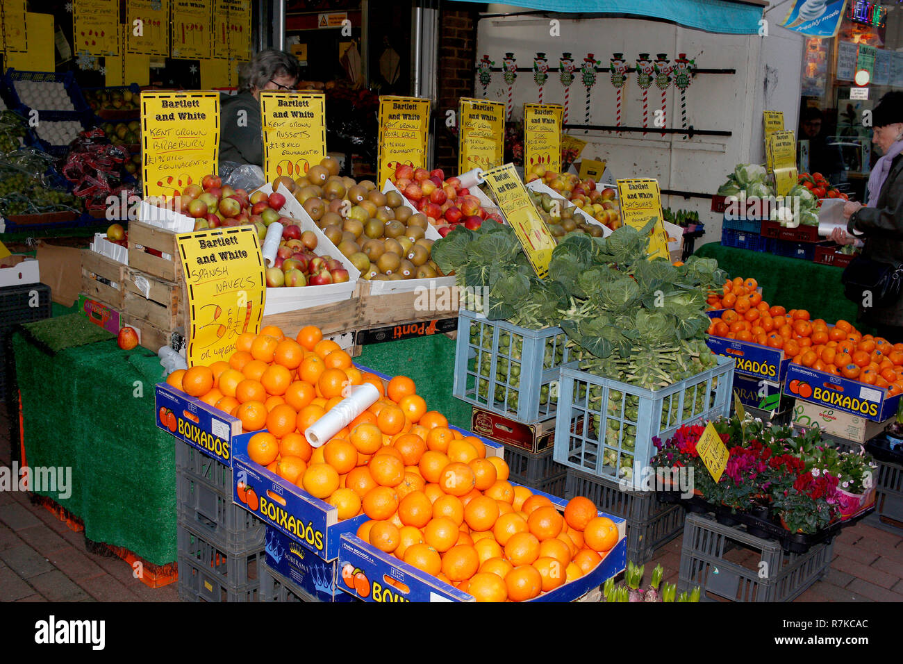 Deal kent high street hi-res stock photography and images - Alamy