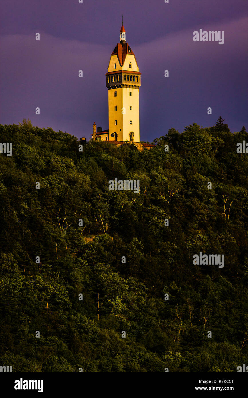 Heublein Tower Talcott Mountain State Park Simsbury, Connecticut, USA ...