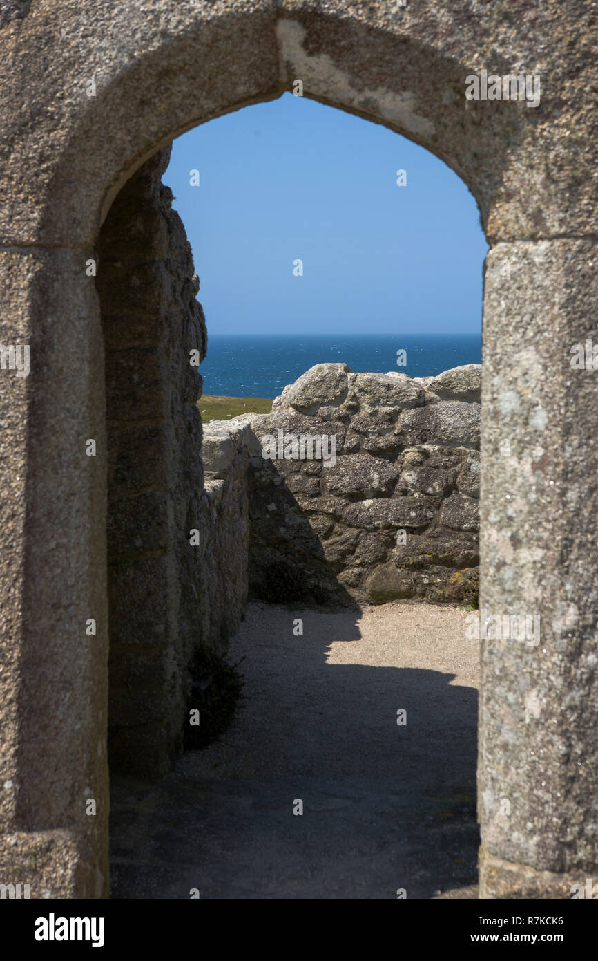 Tresco king charles castle hi-res stock photography and images - Alamy