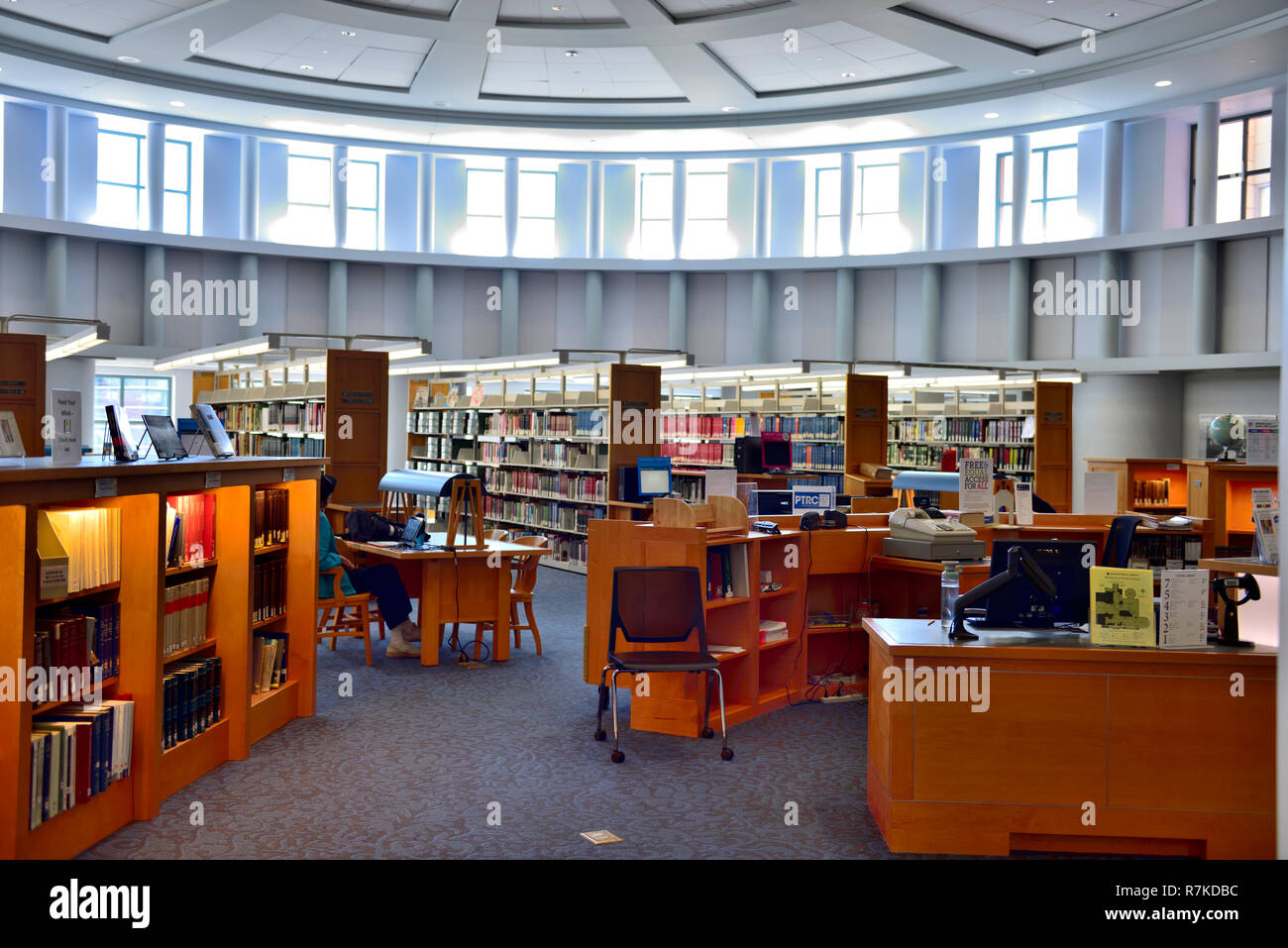 Librarians desk hi-res stock photography and images - Alamy