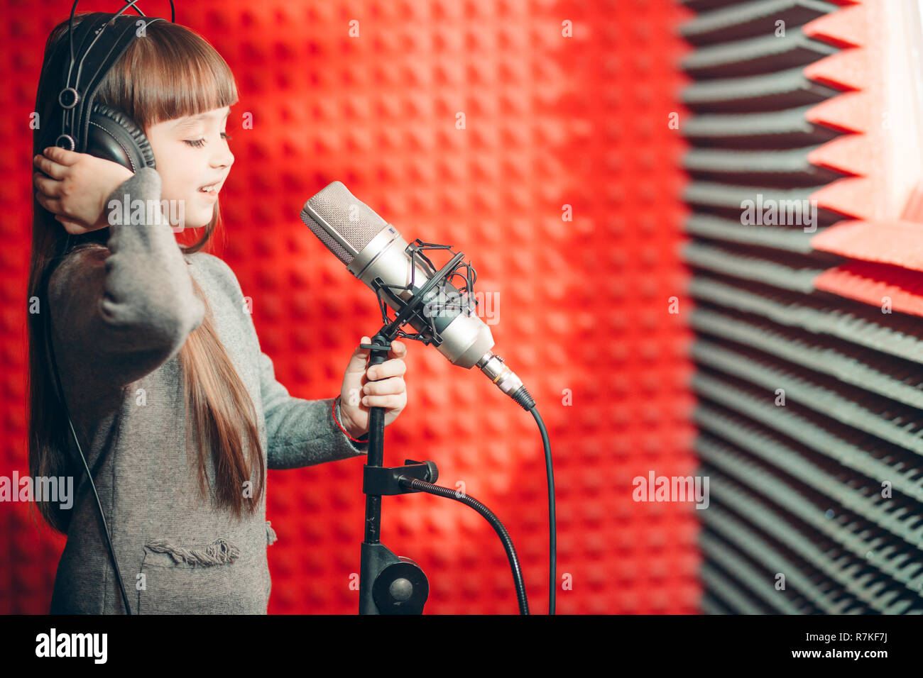 young emotional singer in the rehearsal Stock Photo - Alamy