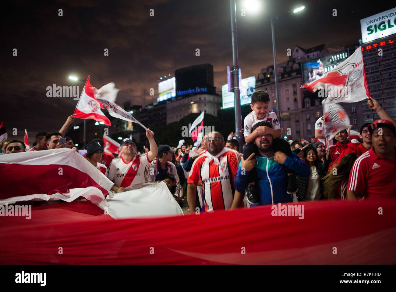 Buenos Aires, Argentina. 09th Dec, 2018. River Plate fans celebrate at ...