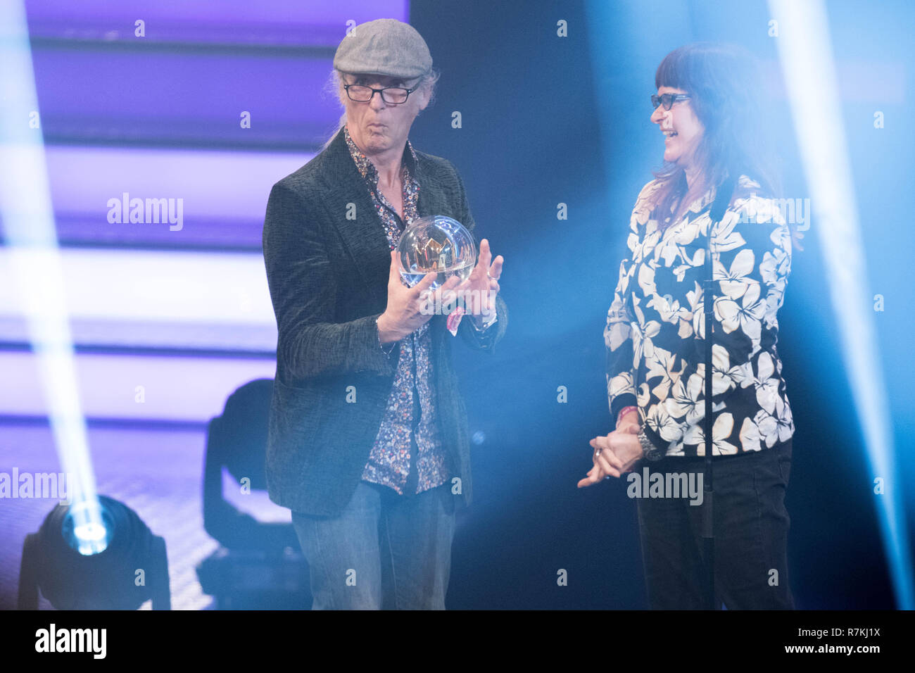 Bochum, Deutschland. 07th Dec, 2018. Horst LOHMEYER (left) and Birgit ...