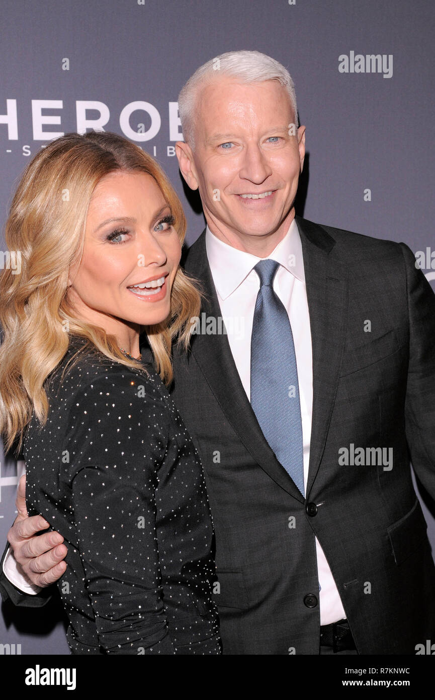 Kelly ripa anderson cooper attending 12th annual cnn heroes hi-res ...