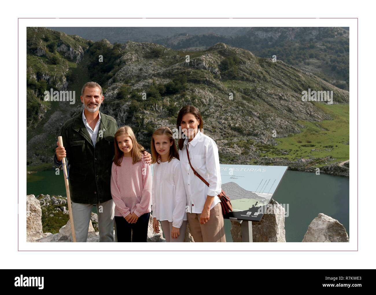 Spanish Kings Felipe VI and Letizia Ortiz with their daughters the ...